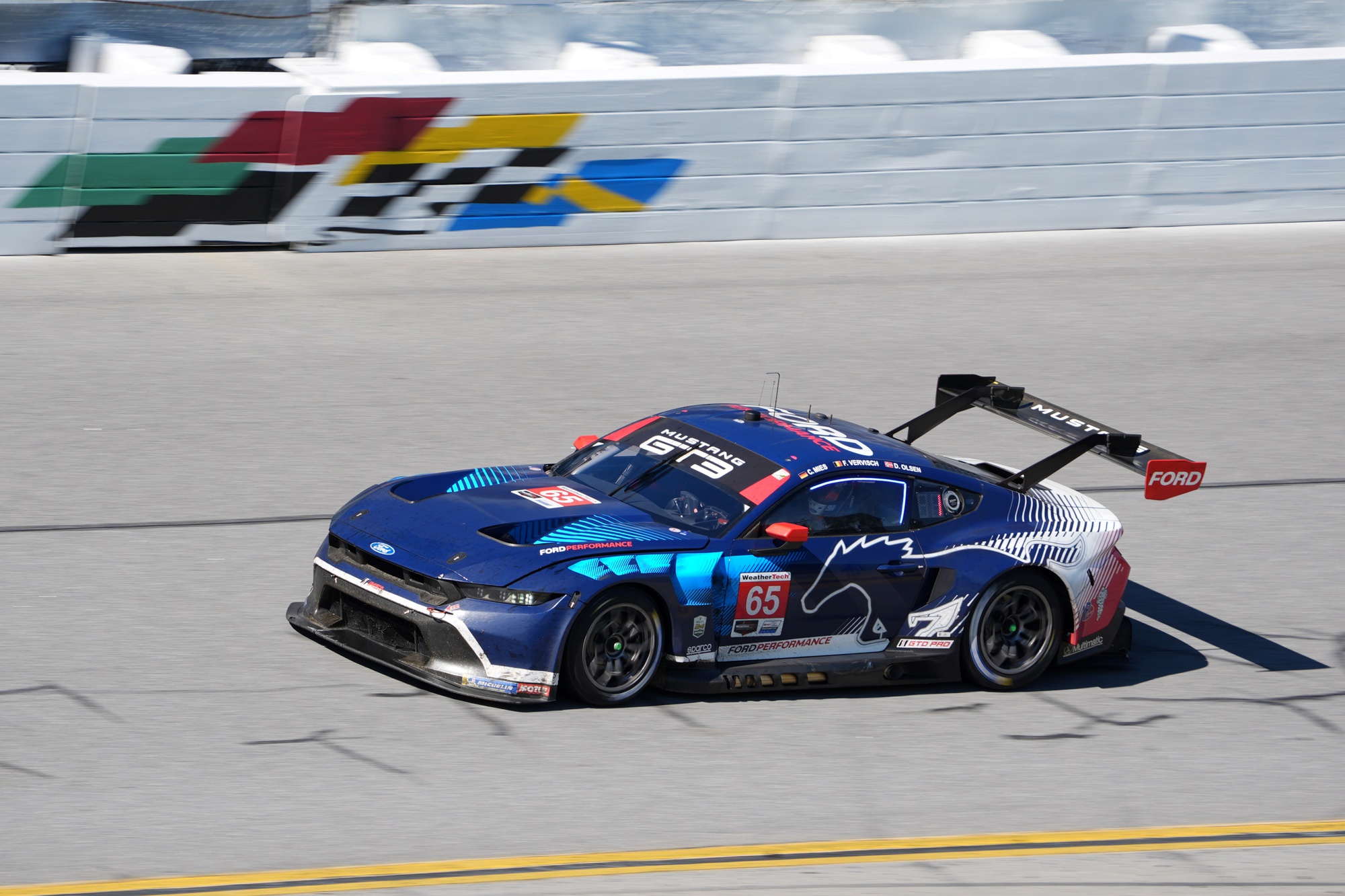 Ford Mustang GT3 vince la 24 Ore di Daytona